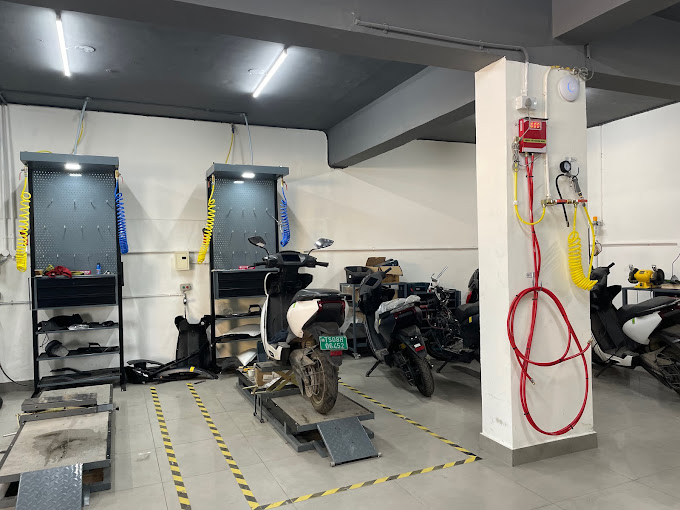 Best 2 Ather Electric Scooter Service Centers In Hyderabad